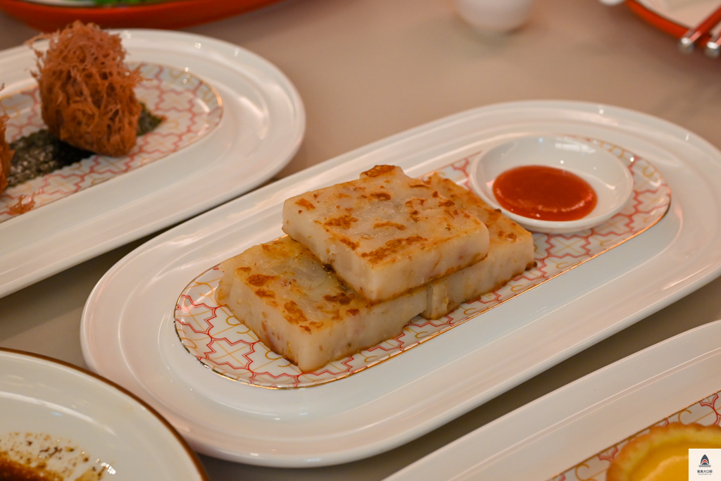 【台北小巨蛋美食】三點三 dim sum time 港點專門店，全新概念時髦港點餐廳X前晶華軒港籍主廚吳滿權掌廚 @鯊魚大口咬